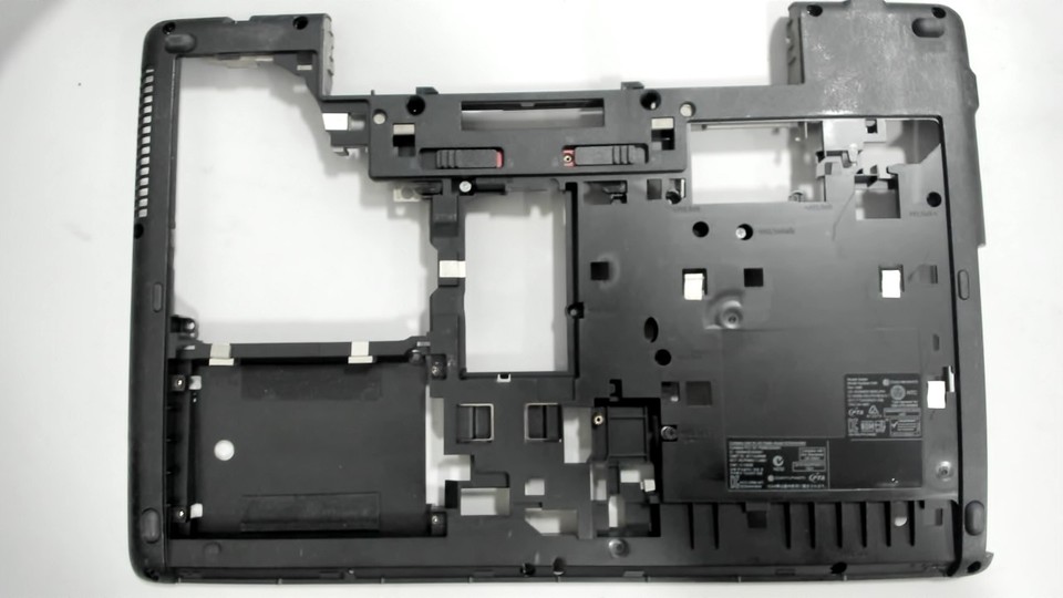 CPU base enclosure (chassis bottom) - For use on models with a 15.6 ...