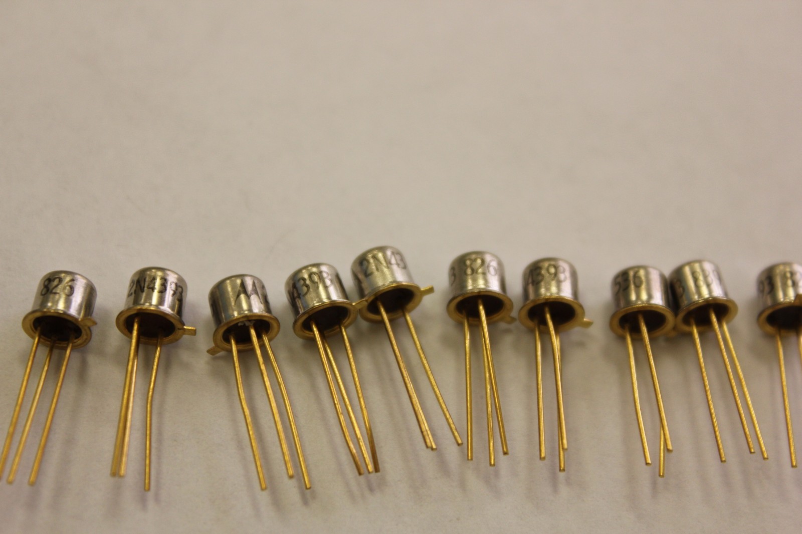 10 Motorola 2N4393 JFET Transistors | eBay