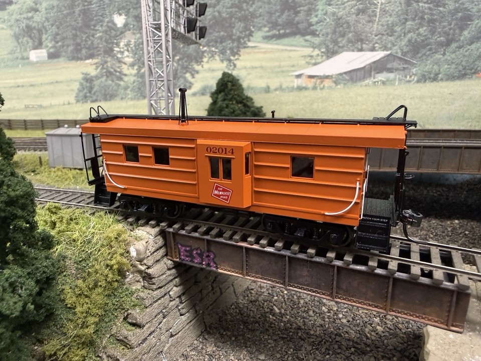 Overland models OMI 3988.1 HO brass MILWAUKEE ROAD RIB SIDE CABOOSE ...