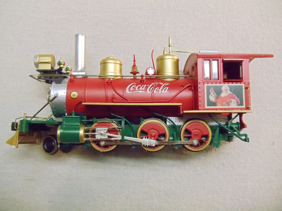 Hawthorne Village Train Coca Cola & Santa Locomotive and tender ON30 ...