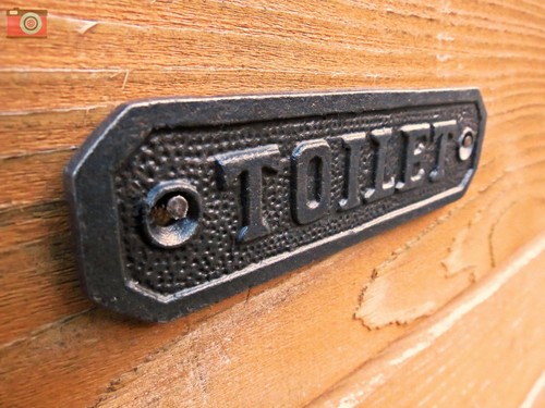 CAST IRON "TOILET" SIGN PLAQUE. Stylish Vintage Antique Look. 11cm x ...