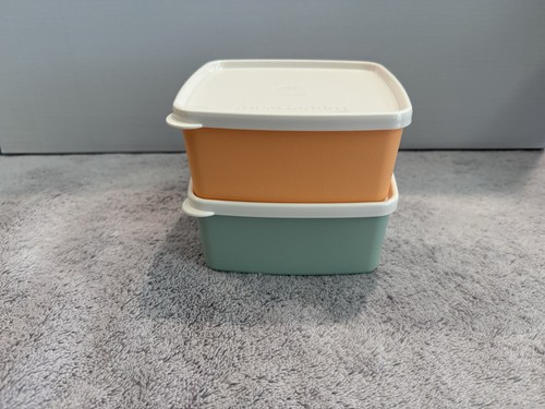 NEW Tupperware RETRO SQUARE ROUND SMALL CONTAINERS ~ Set of 2 ~ 1 3/4 ...