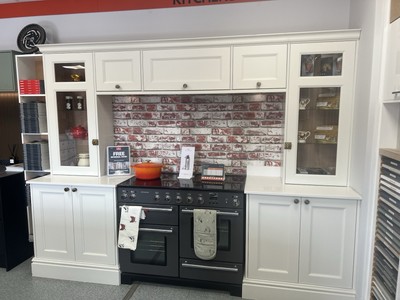 Howdens Kitchen Ex Display Quartz Worktop and integrated extractor fan ...