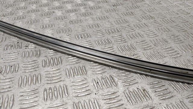 Mercedes-Benz C W204 Right Side Door Window Cover Chrome A2046900880 ...
