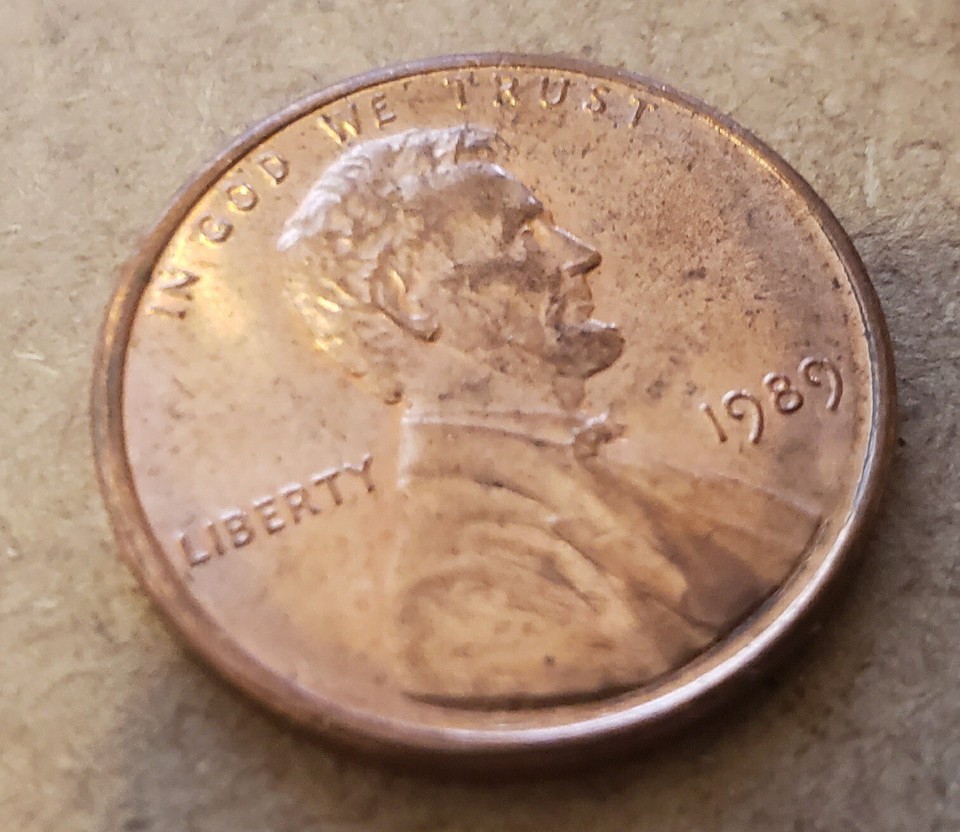 1989 no mint mark Lincoln penny with transitional reverse and double ...