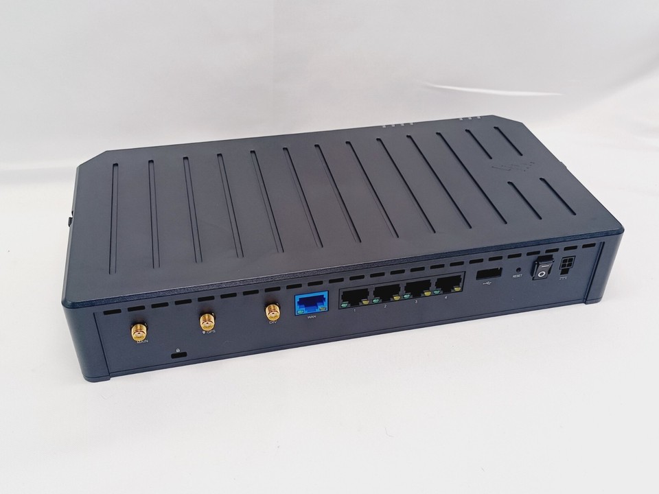 Cradlepoint E100 Series Enterprise Router LTE, Verizon - Read ...