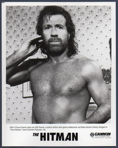 CHUCK NORRIS barechested actor police officer THE HITMAN Vintage Orig ...