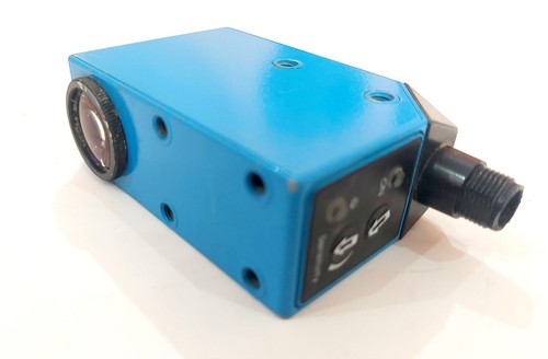 SICK LUT3-610 Luminescence Sensor PNP/NPN Output | eBay