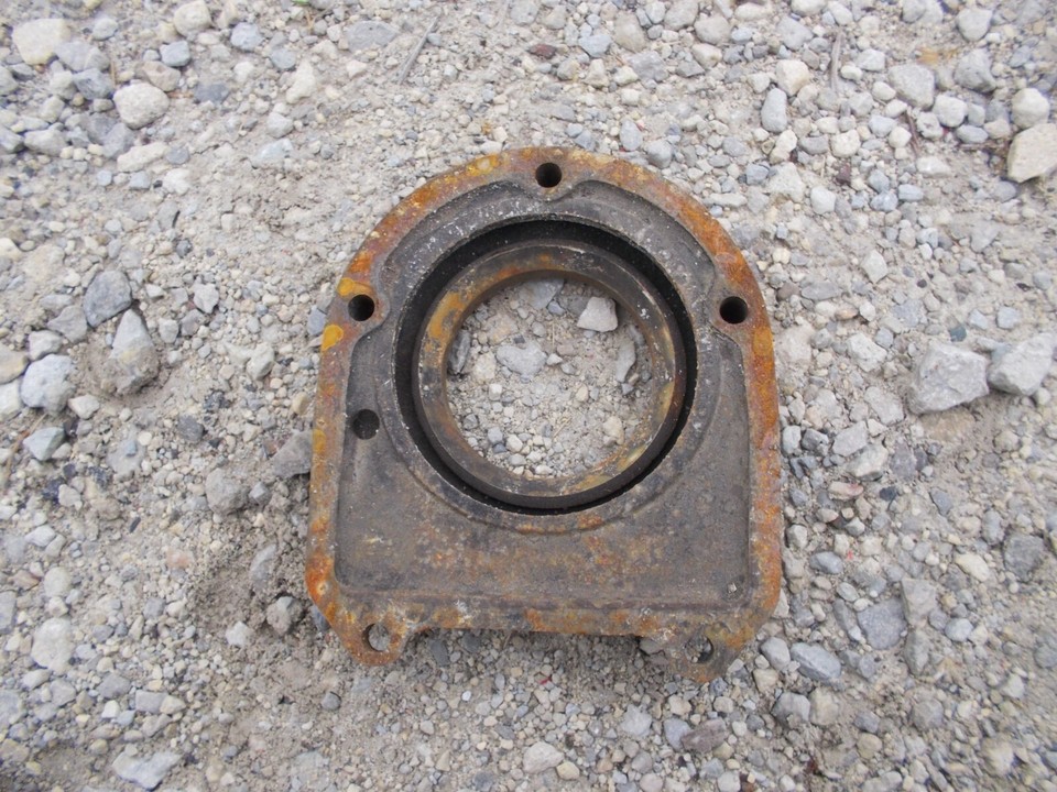 Unstlyed John Deere B Tractor ORIGINAL JD oil slinger cover B131R | eBay