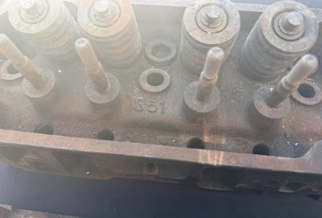 351 2v Windsor Heads Came Of 69 Mustang | eBay