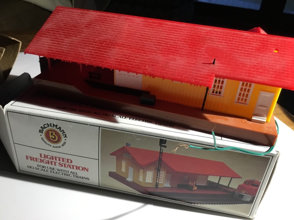 Bachmann Ho Scale Lighted Freight Station Building Kit: NIB | eBay