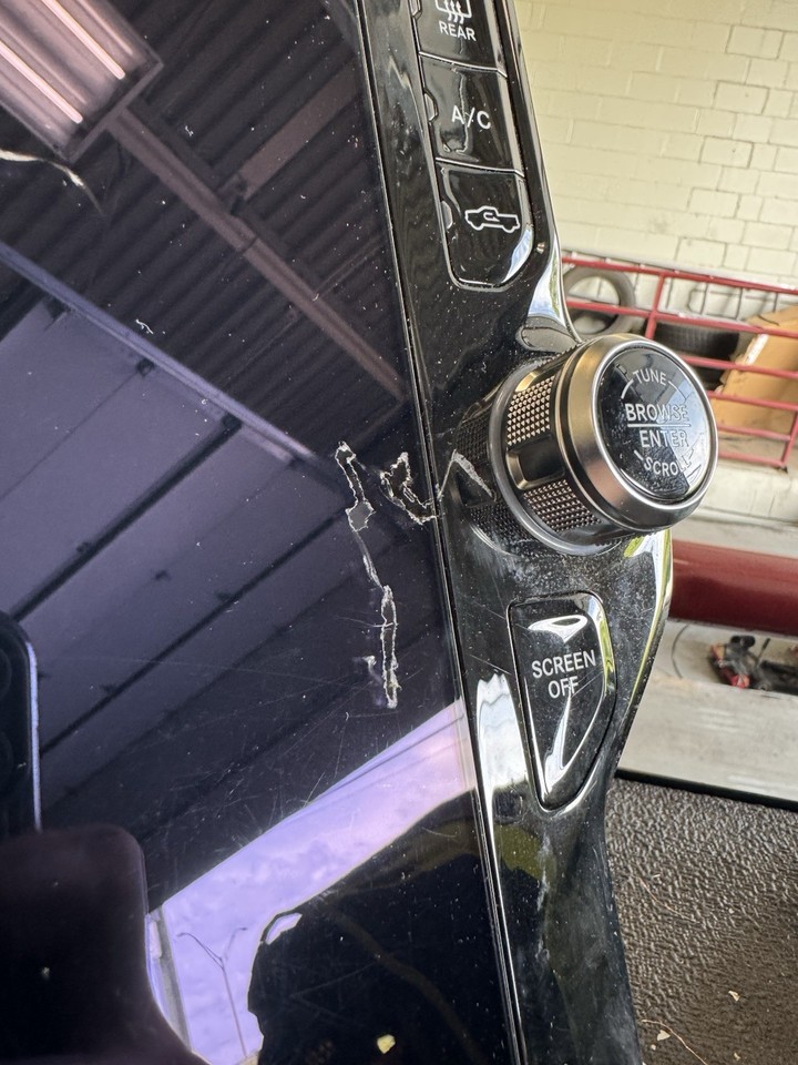 Mopar 12" Touch Screen HAS SCRATCH 68477386AB 2019-2023 RAM 2500 3500 ...