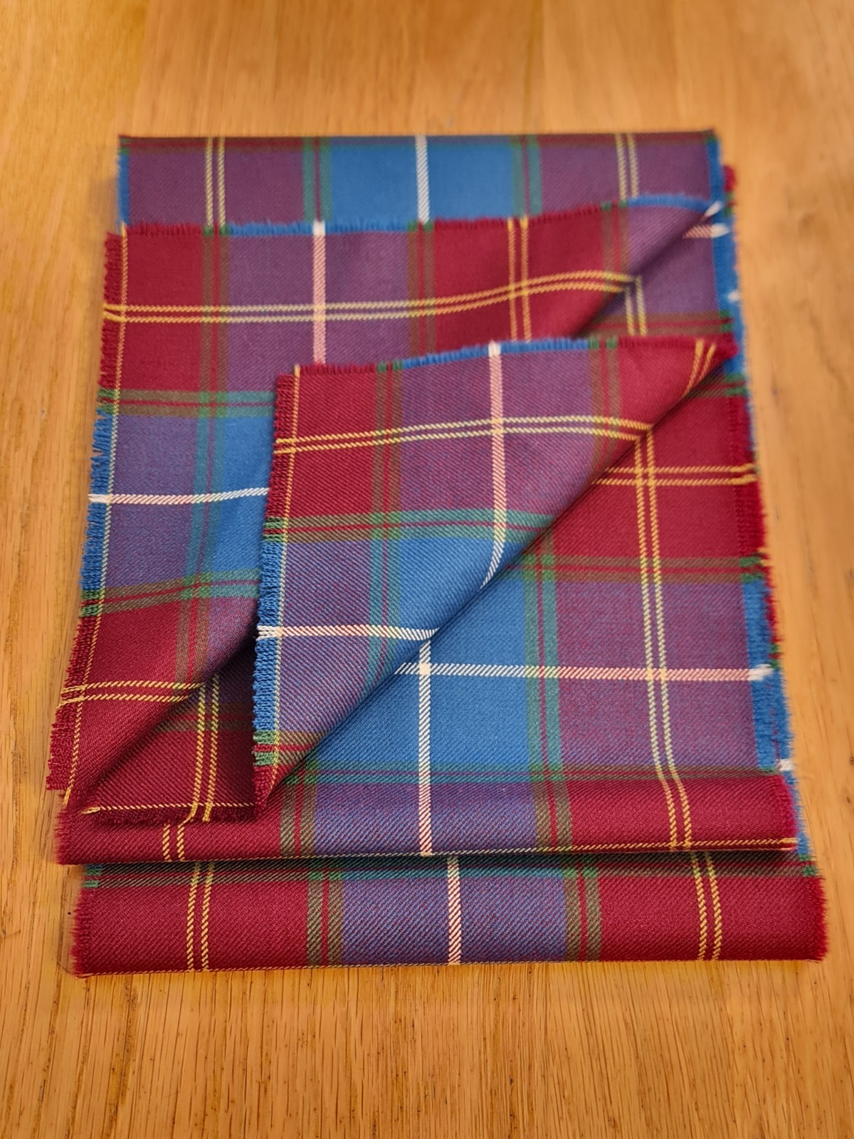 SCOTLAND 2000 SCOTTISH TARTAN, Medium Weight 13oz 210cm x 23.5cm | eBay