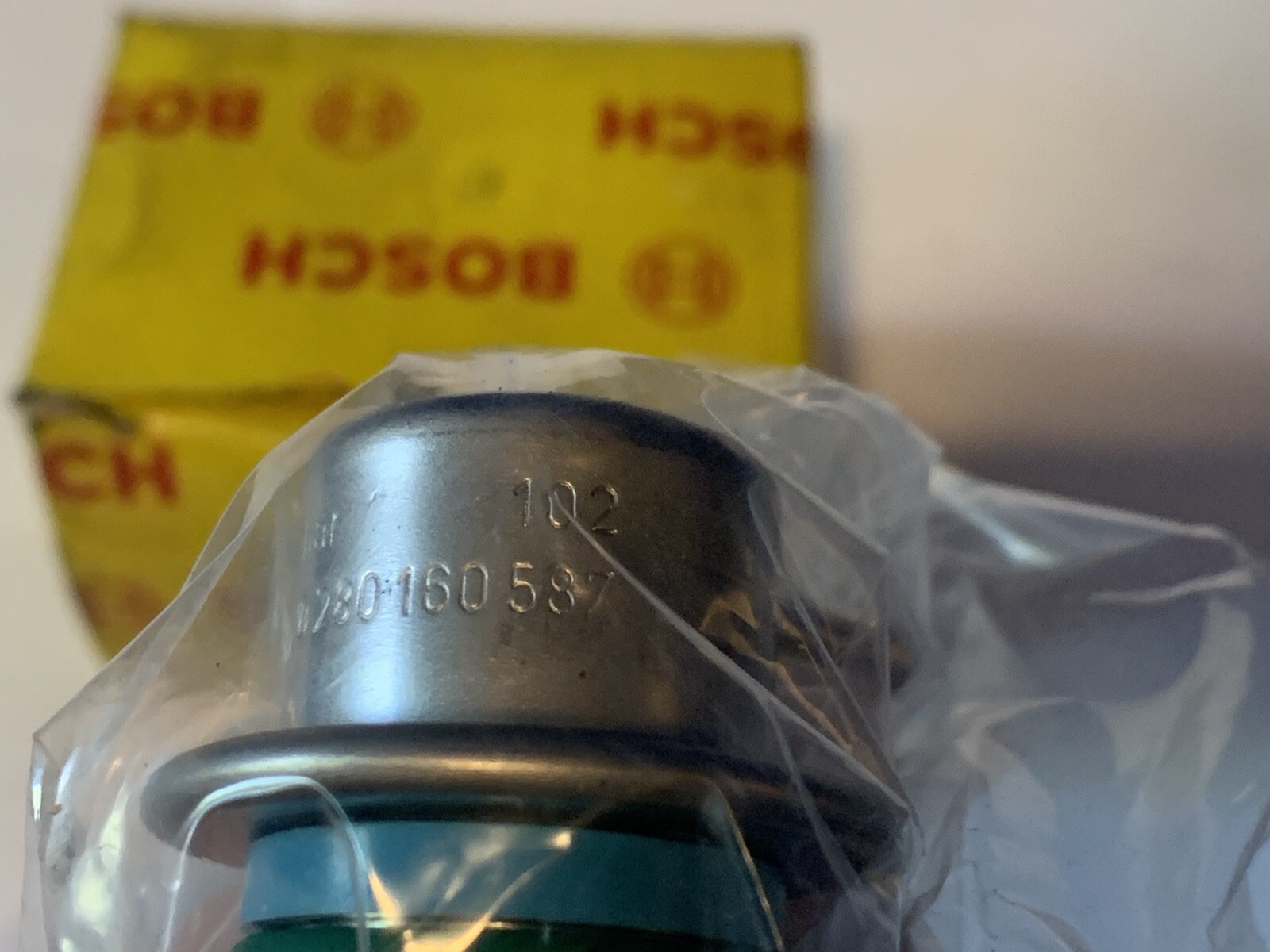 NOS Bosch Mercedes W202 SL600 OEM Fuel Injection Pressure Regulator ...