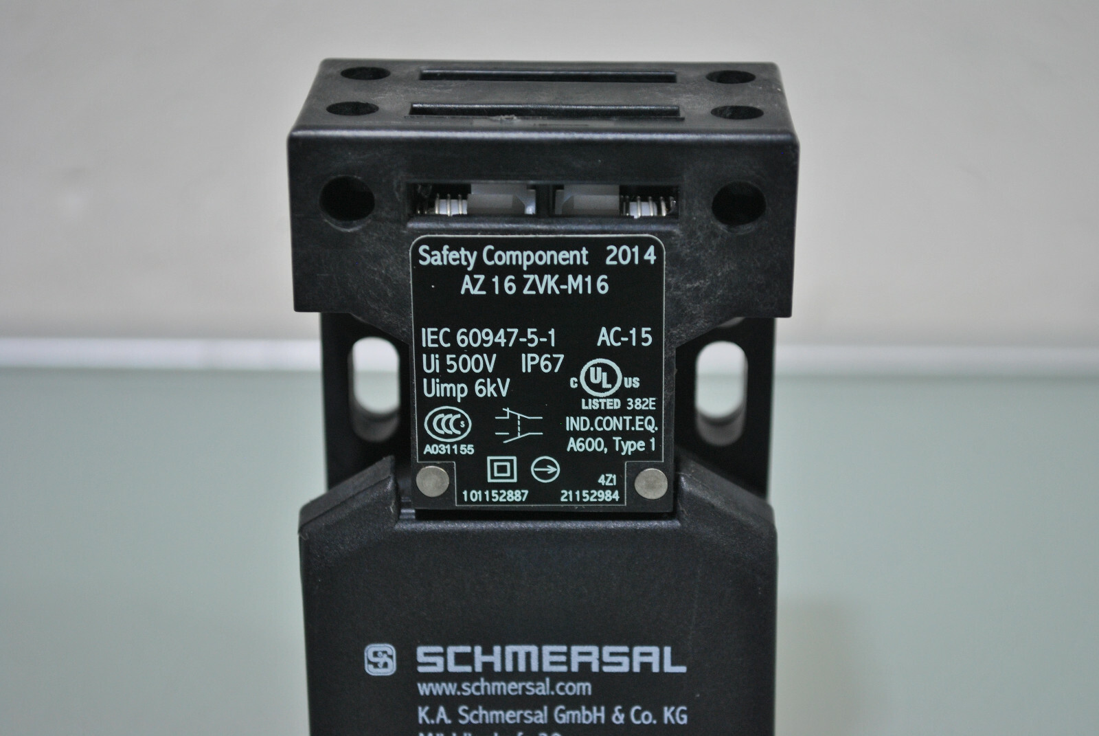 Schmersal AZ 16 ZVK-M16 Sicherheitsschalter (C4164-R16) | eBay