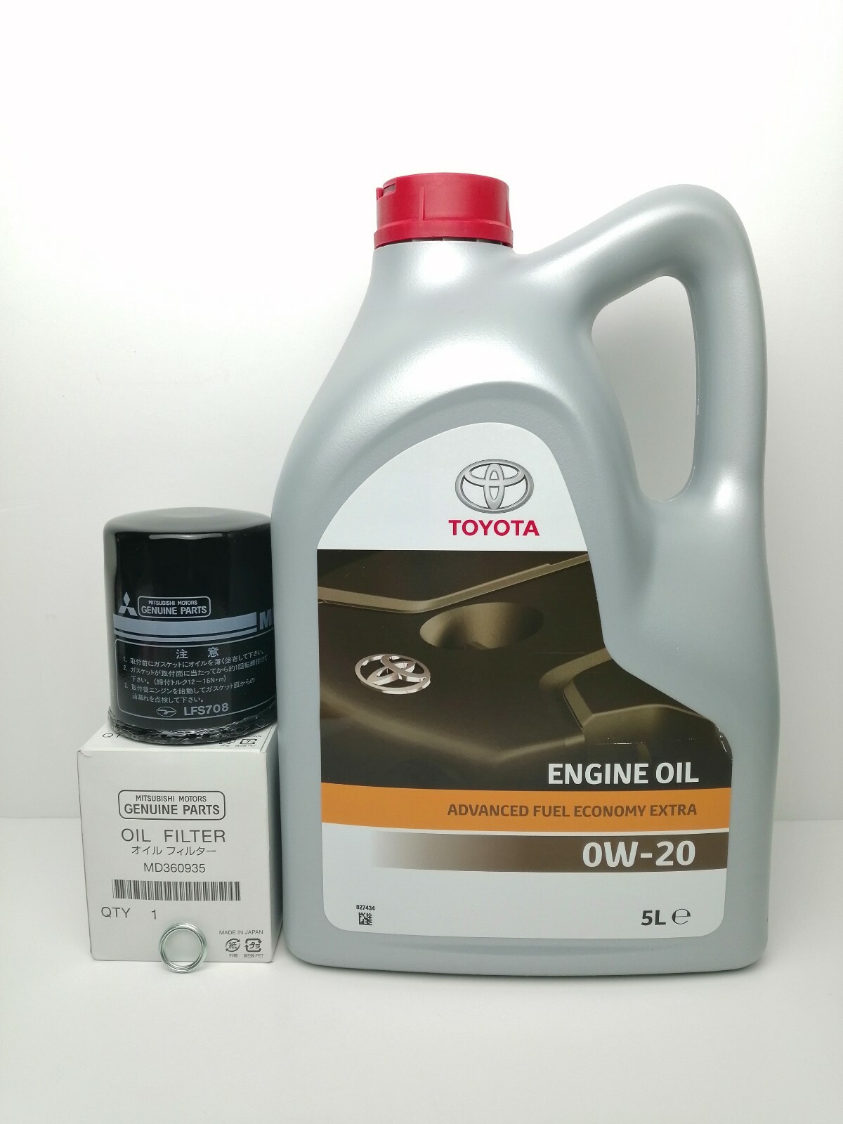 GENUINE MITSUBISHI OUTLANDER PHEV OIL FILTER & TOYOTA 0W20 OIL KIT 2014 ...