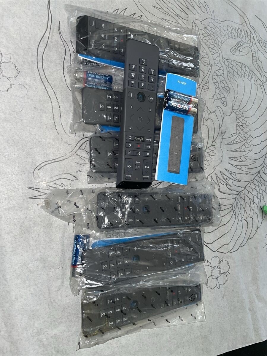 Lot Xfinity Voice Remote Control XR15 V2 Comcast With Batteries - NEW ...