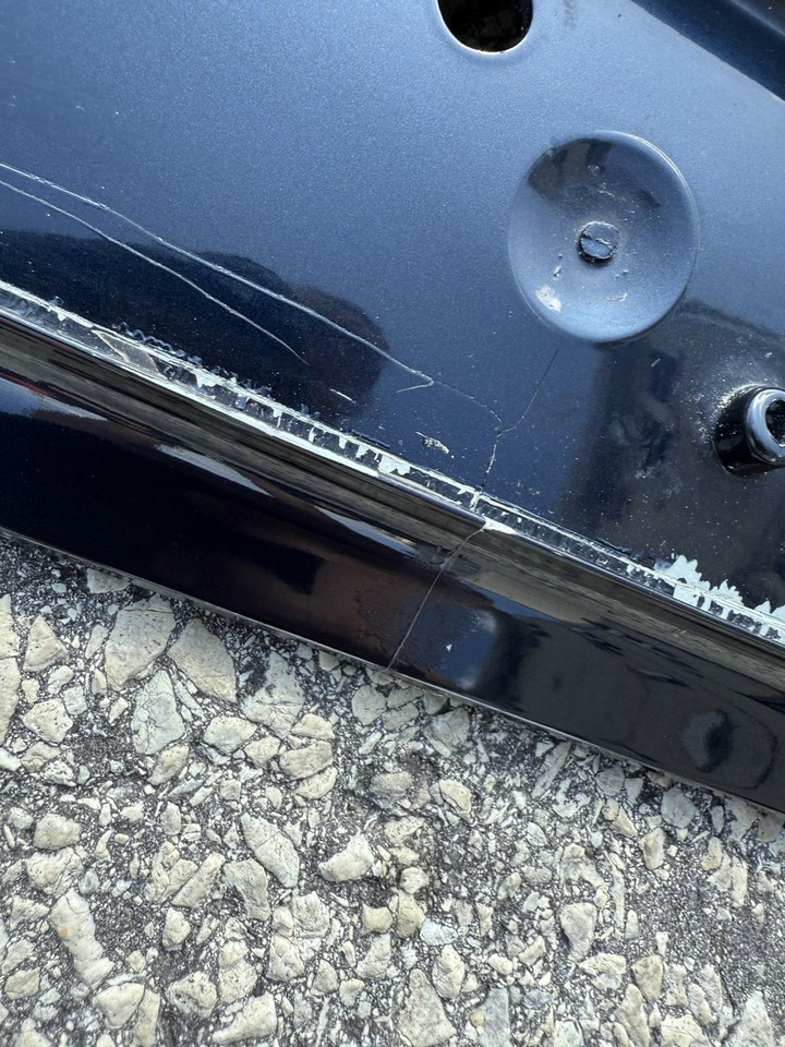 02-06 Cadillac Escalade SUV 3rd Third Brake Light Spoiler Bezel Trim ...