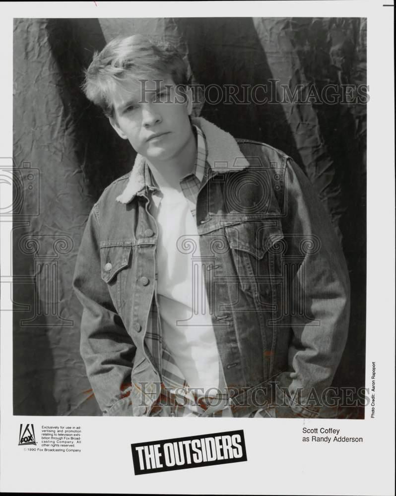 Randy From The Outsiders County Students Perform In 'Outsiders'