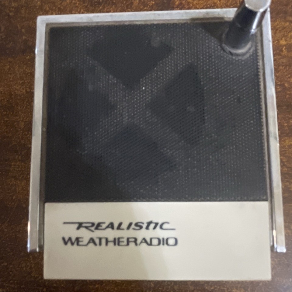 Realistic Weatheradio Model 12-181B Weather Radio Cube Wood Grain ...