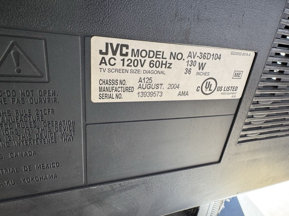 2004 JVC D-Series 36in vintage tv television on stand CRT game TV on ...