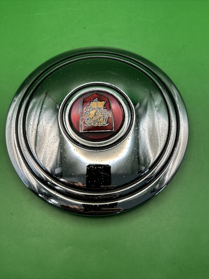 PLYMOUTH Vintage Antique Wire Wheel Hubcaps With Emblems 1931 1932 1933 ...