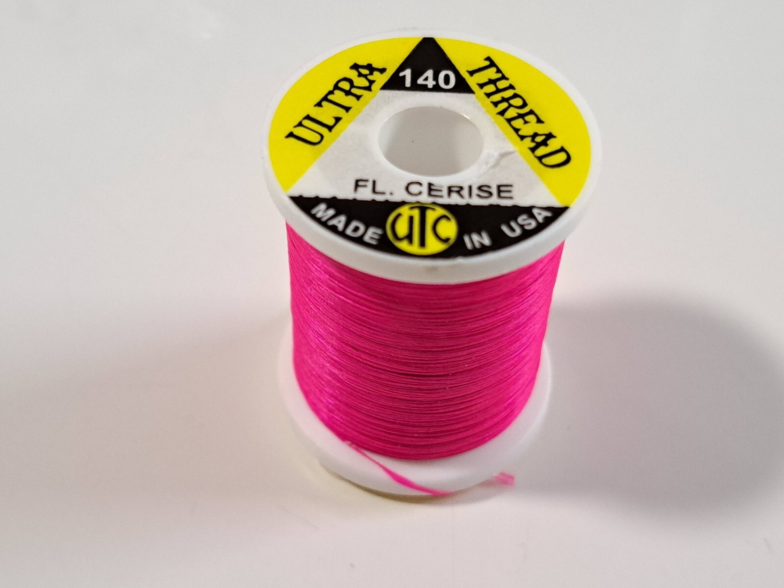 UTC Ultra Thread 140 Denier Fly Tying Medium Waxed Flat Jig Wrapping ...