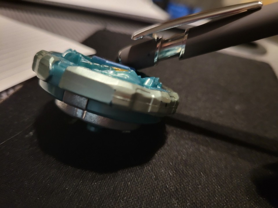 Blitz Striker 100SF Unicorno Beyblade HASBRO METAL FURY | eBay