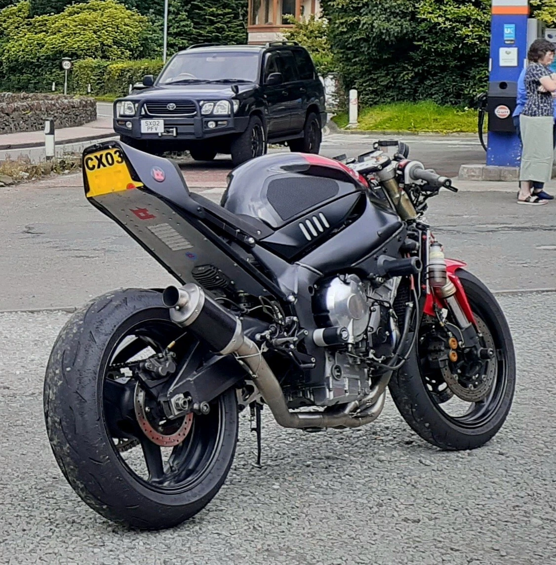 Yamaha R1 Streetfighter