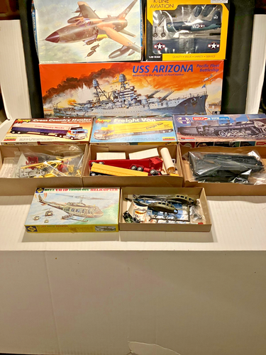 ASSORTED LOT PLASTIC MODELS SHIP , PLANES , COPTER , LOCOMOTIVE ...