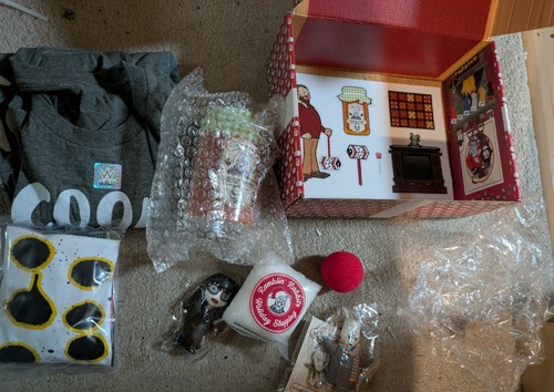 WWE Bray Wyatt Ramblin Rabbit Holiday Collector's Box Complete Large ...