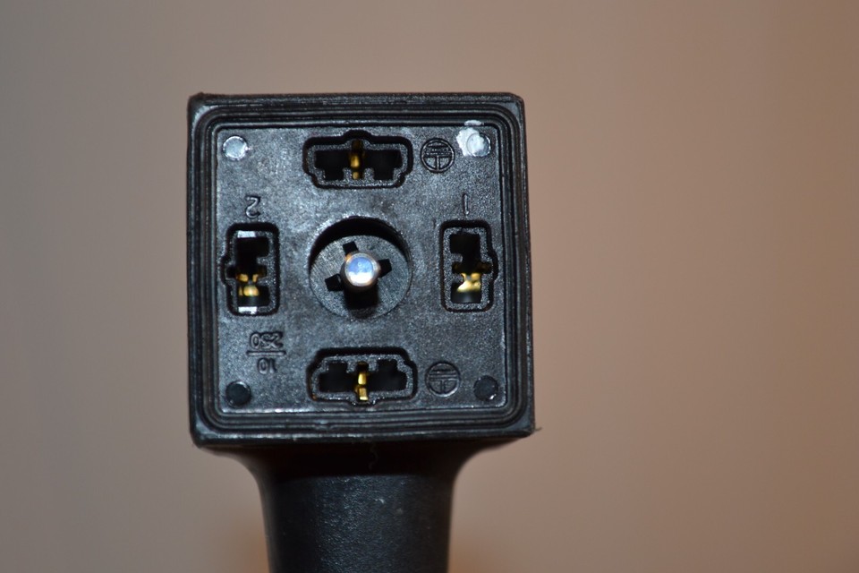 OMAL PLUG CONNECTOR AND Open End CABLE | eBay