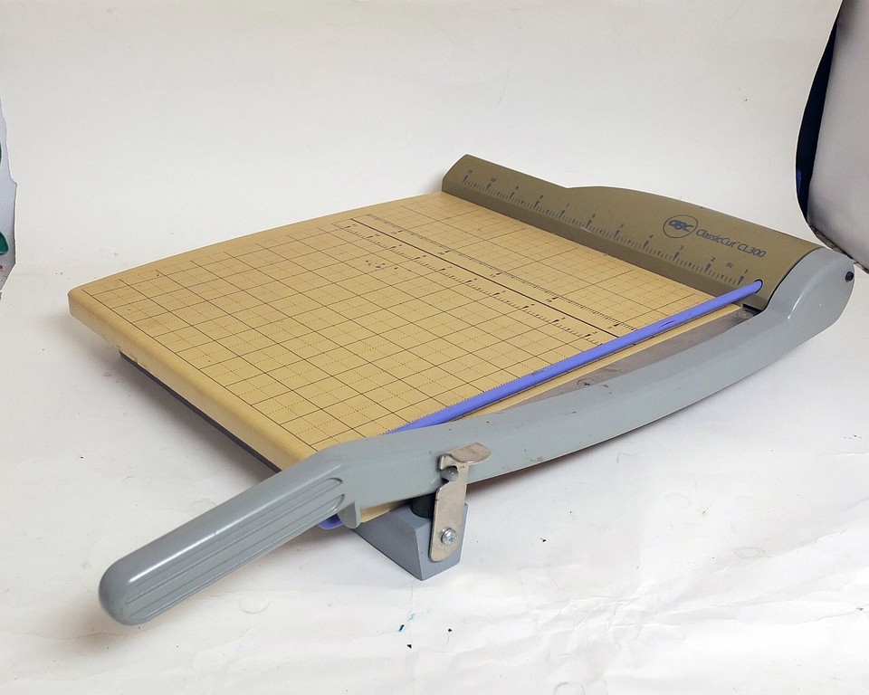 GBC ClassicCut CL300 11"x12" Paper Cutter Trimer Slicer Guillotine Syle ...