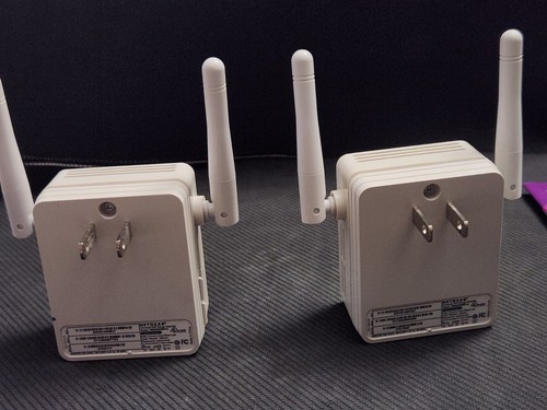 Netgear WN3000RPv3 Universal WiFi Range Extender Home Internet Repeater ...