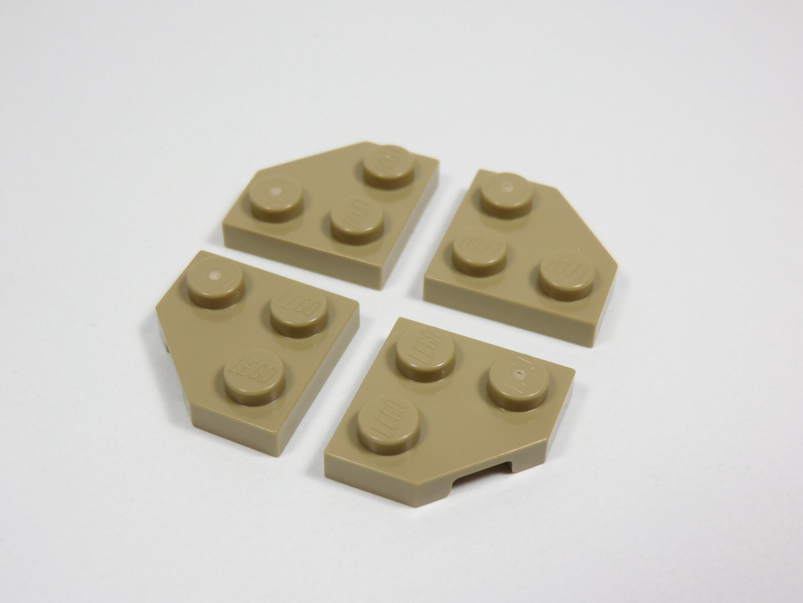 LEGO Lot of 4 Dark Tan 2x2 Cut Corner Plates I5 | eBay