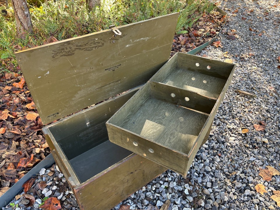 ORIGINAL WWII US ARMY WOODEN FOOT LOCKER with TRAY - NAMED - DATED 1943 ...