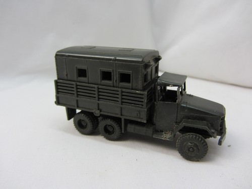 ROCO MINITANKS DBGM #243US Army M35 GMC 2.5 ton Truck w Radio Cabin ...