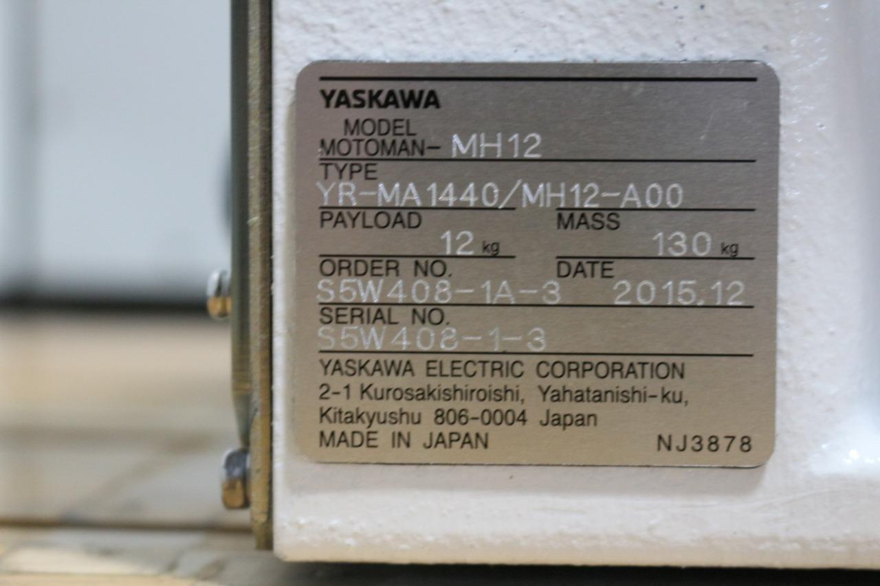 Yaskawa Motoman-MH12 MOTOMAN-MH12 Six-Axis Robot w/DX200 Robot ...