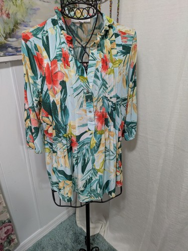 Juniper & Lime Woman Plus Size 1X Green Pink Tropical Floral Knit Top ...
