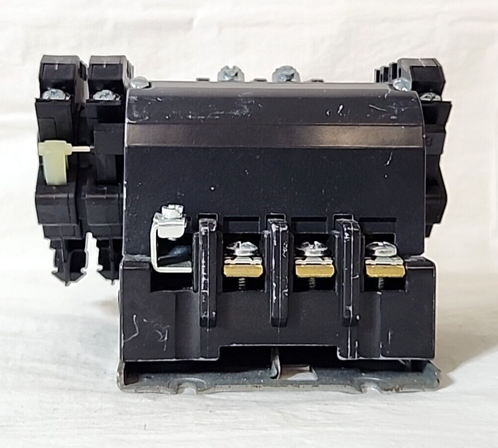 Siemens 14DU†32A* Contactor Nema Size 1, Siemens 49AB31 & 49AB11 *Used ...