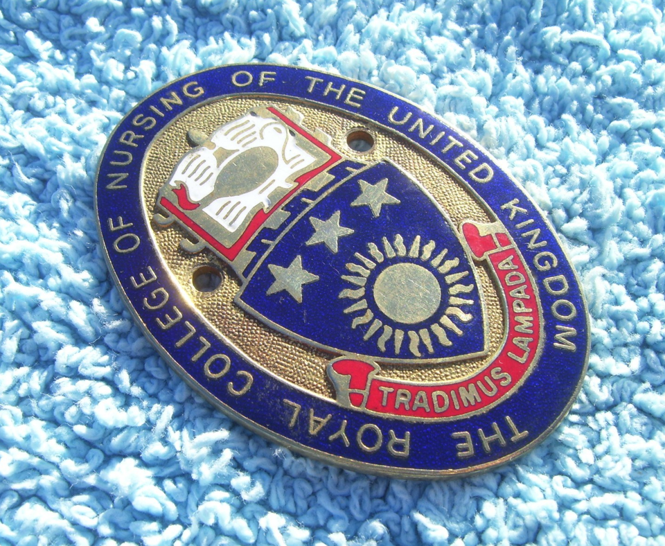 VINTAGE 1960s ROYAL COLLEGE OF NURSING UK CAR BADGE ~GB NHS NURSE ...