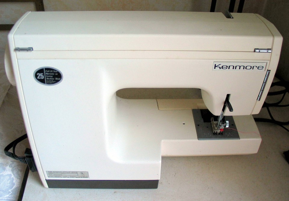 VTG Kenmore Sensor Sew 70 Sewing Machine w/ Foot Pedal & some ...