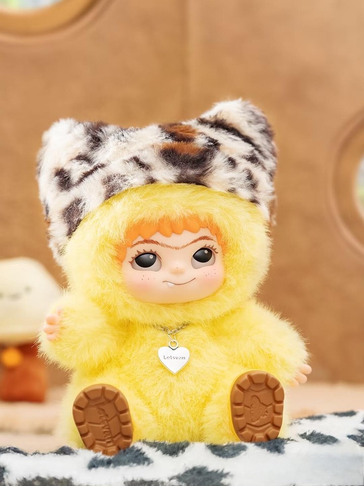 Authentic Wakuku Fuzzy Trendy Fun Party Vinyl Face Blind Box, Plush ...