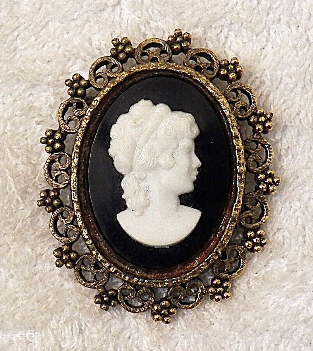 Victorian Woman Cameo Silhouette