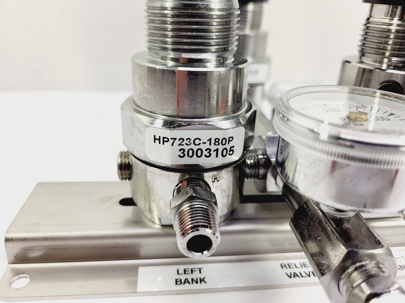 VWR SG-900 (82023-750) Semiautomatic Switchover Manifold Gas Regulator ...