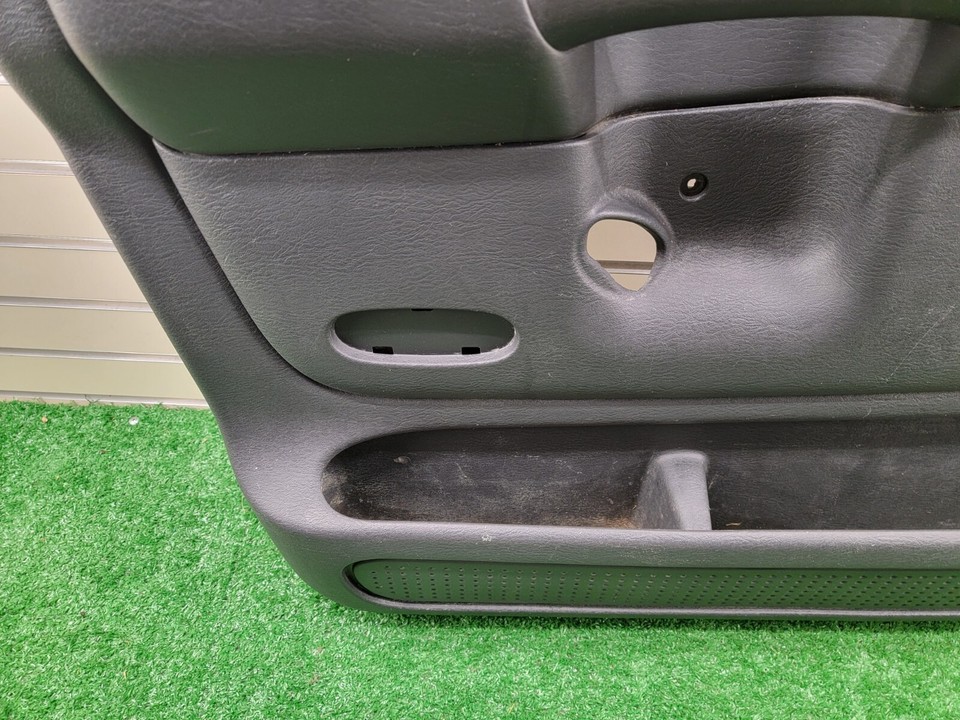 🔥02-05 Dodge RAM Interior Door Panel Front LEFT DRIVER SIDE BLACK Auto ...