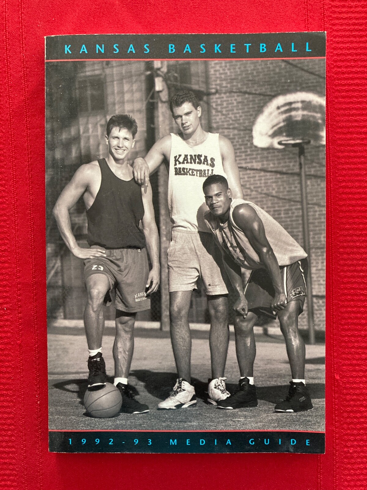 1992-1993 NCAA Kansas Jayhawks basketball media guide / No. 9 / Final ...