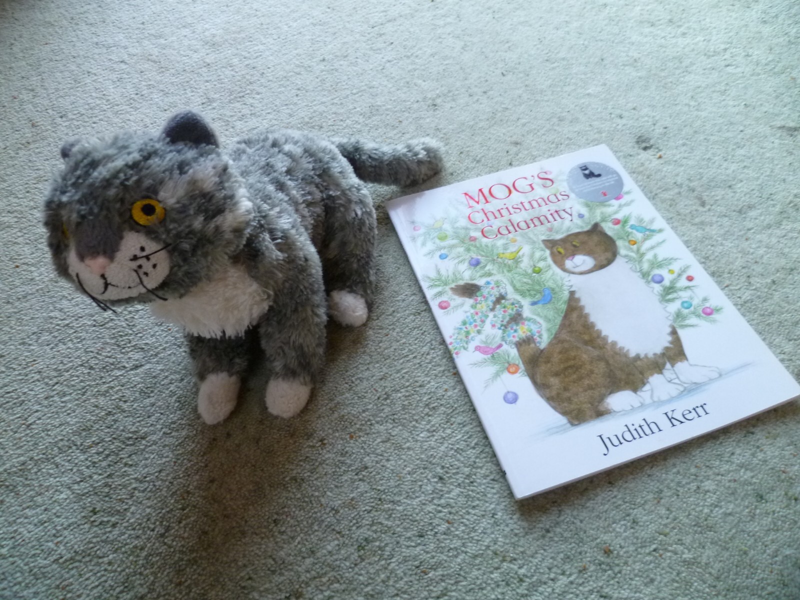 MOG The Forgetful Cat Judith Kerr Aurora 2012 Grey Soft Plush Toy And ...