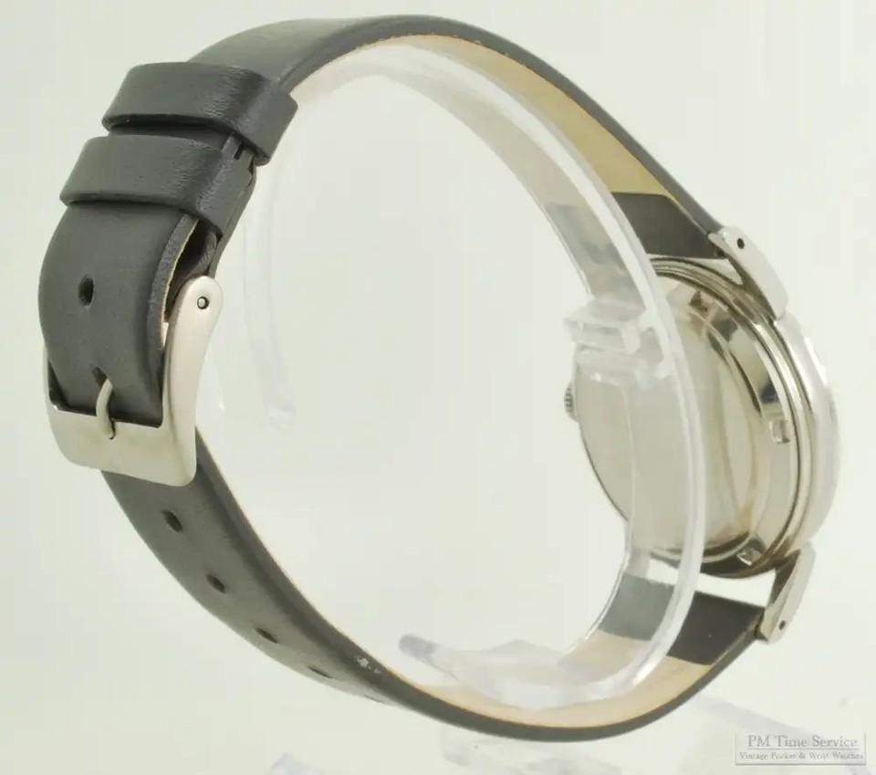 Omega "Seamaster" grade 565 automatic wrist watch w/ date, 17 jewels ...