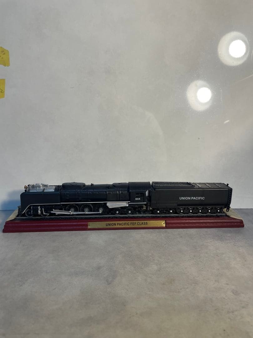 Ho Scale Union Pacific Fef Class 844 Model Train With Display Base ...
